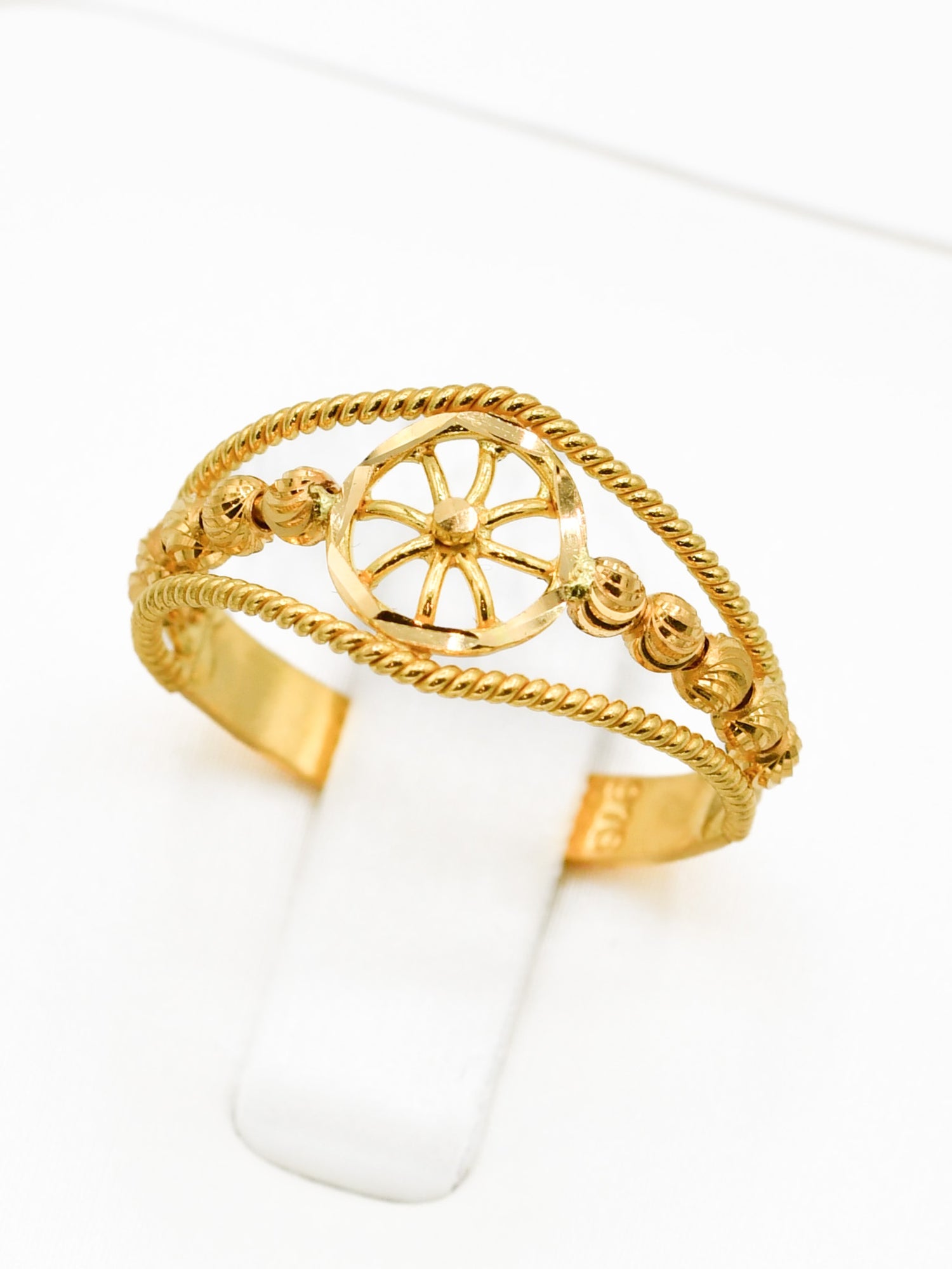 22ct Gold Ladies Ring – Roop Darshan