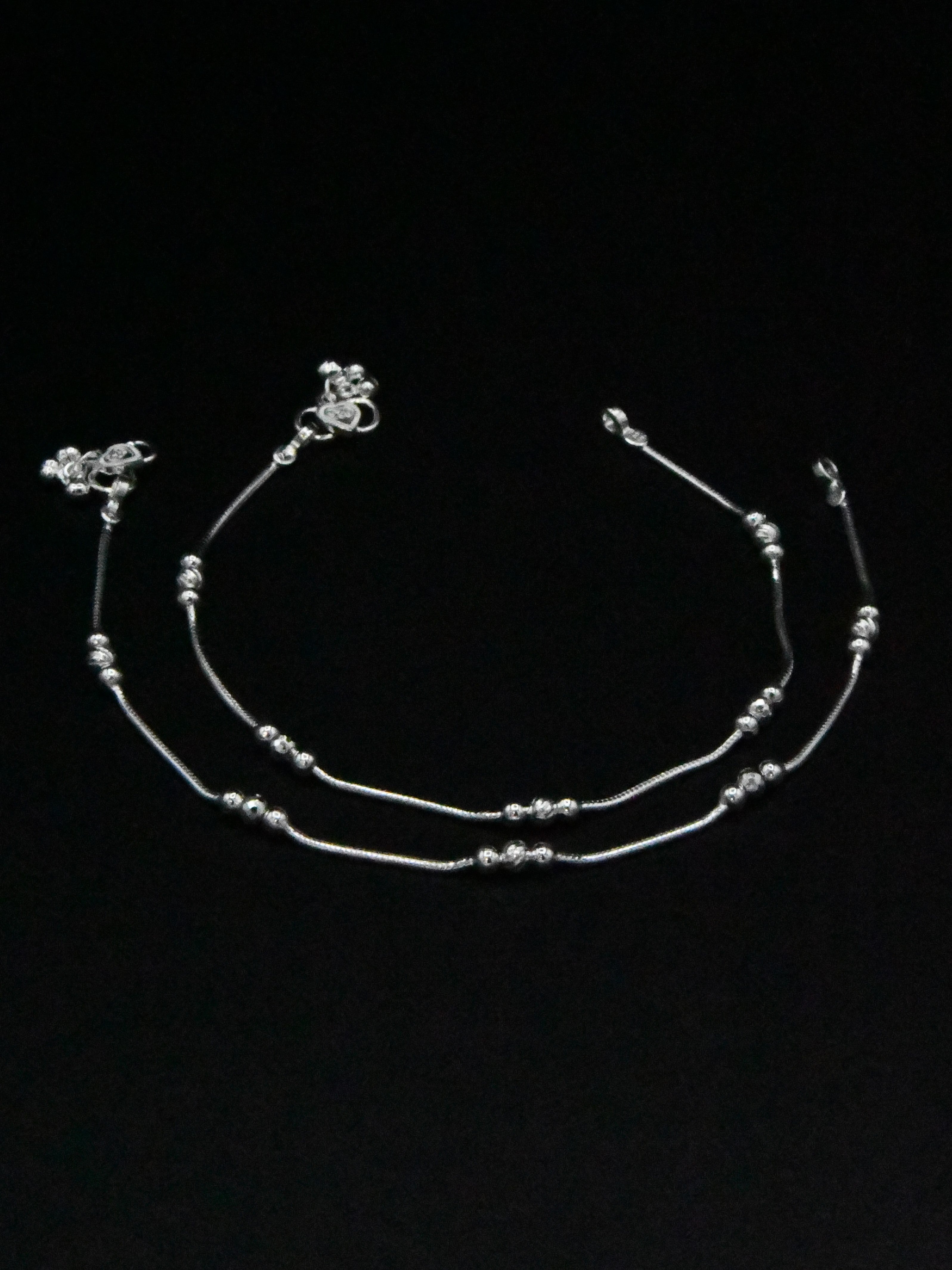 Ladies Silver Anklets – Roop Darshan