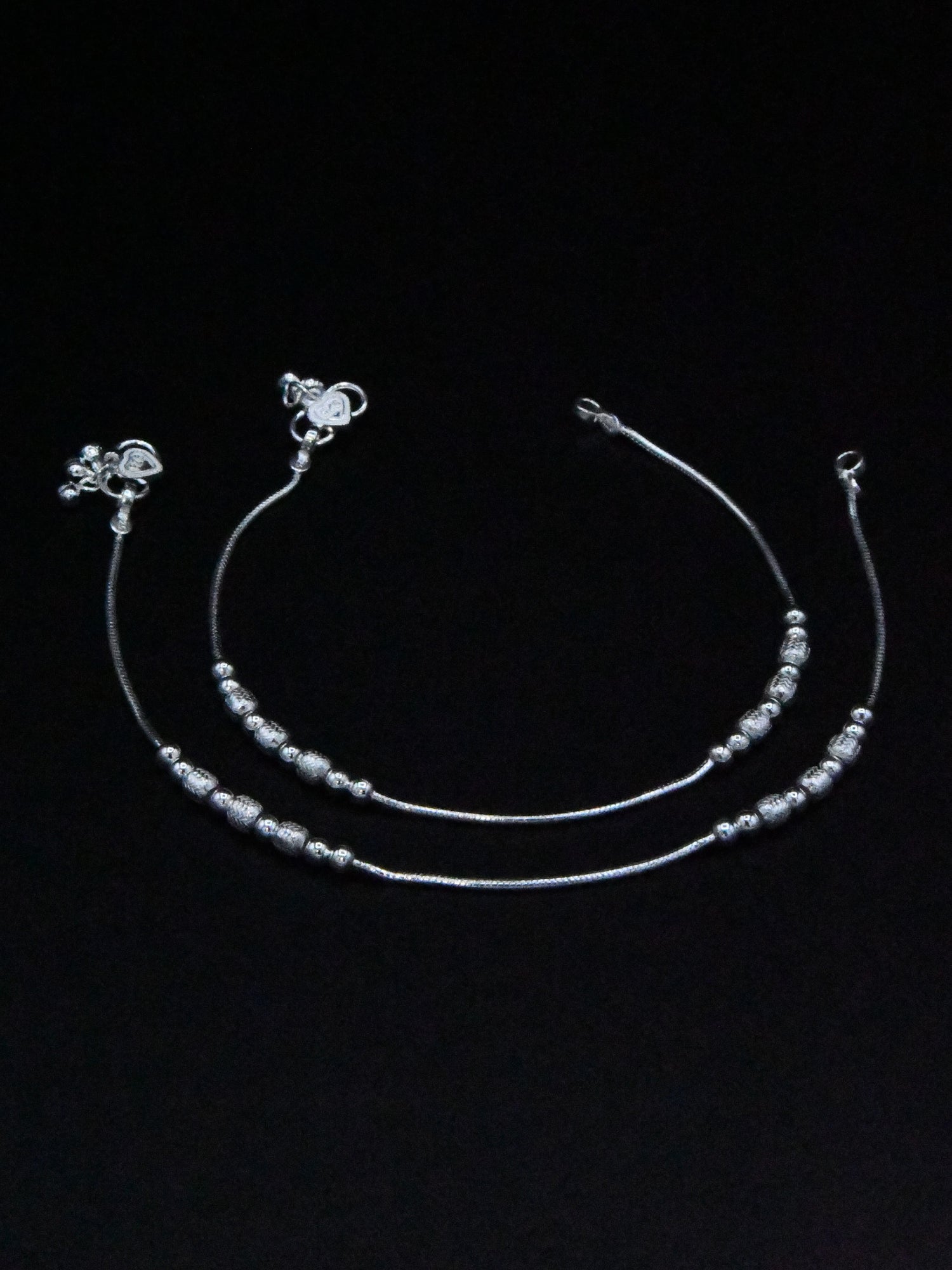 Ladies Silver Anklets – Roop Darshan