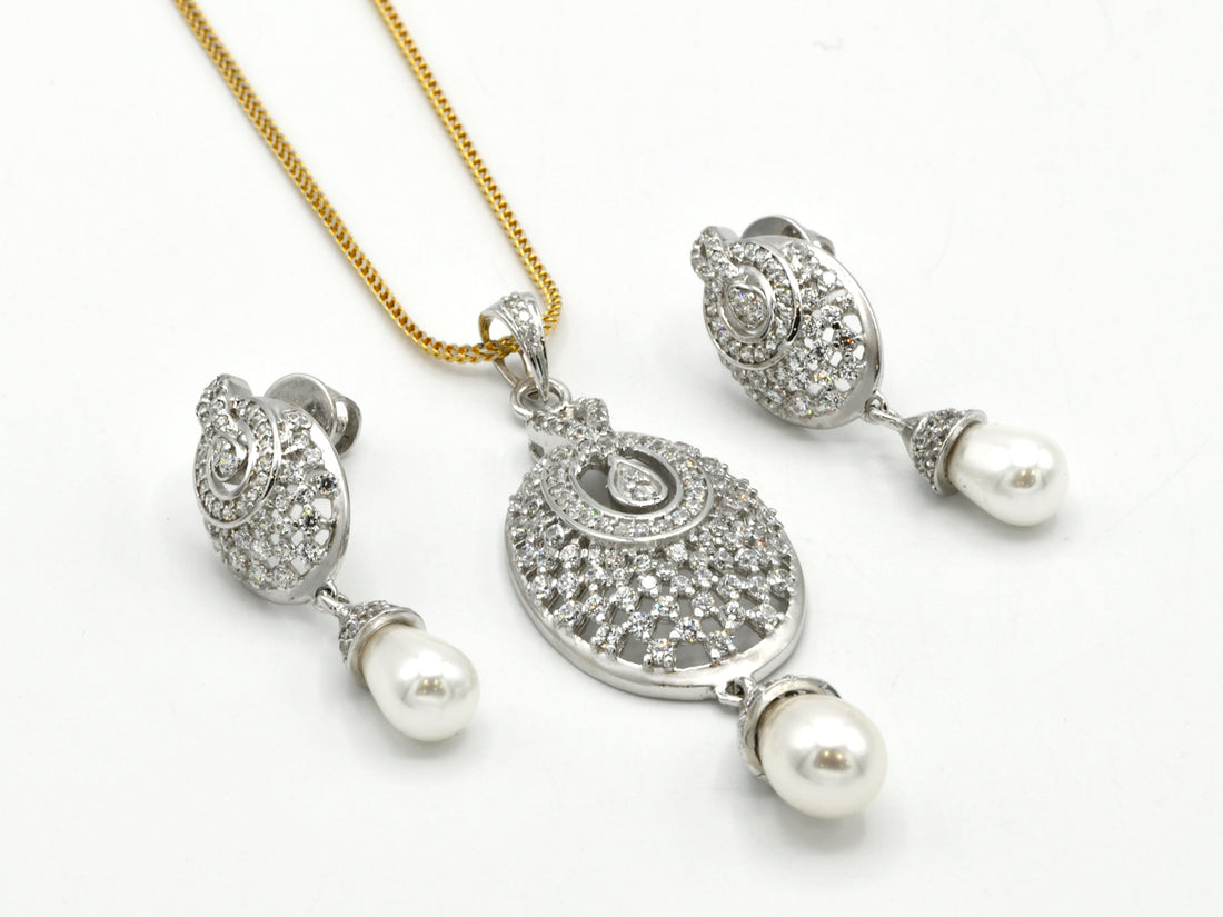 Gold Pendant Earrings Set | Roop Darshan